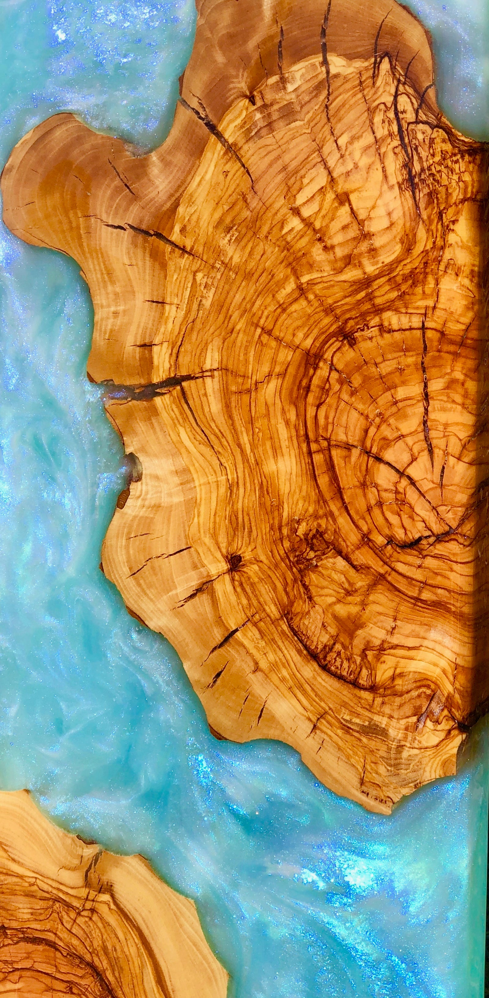 "ARCTIC DIAMOND BLUE"